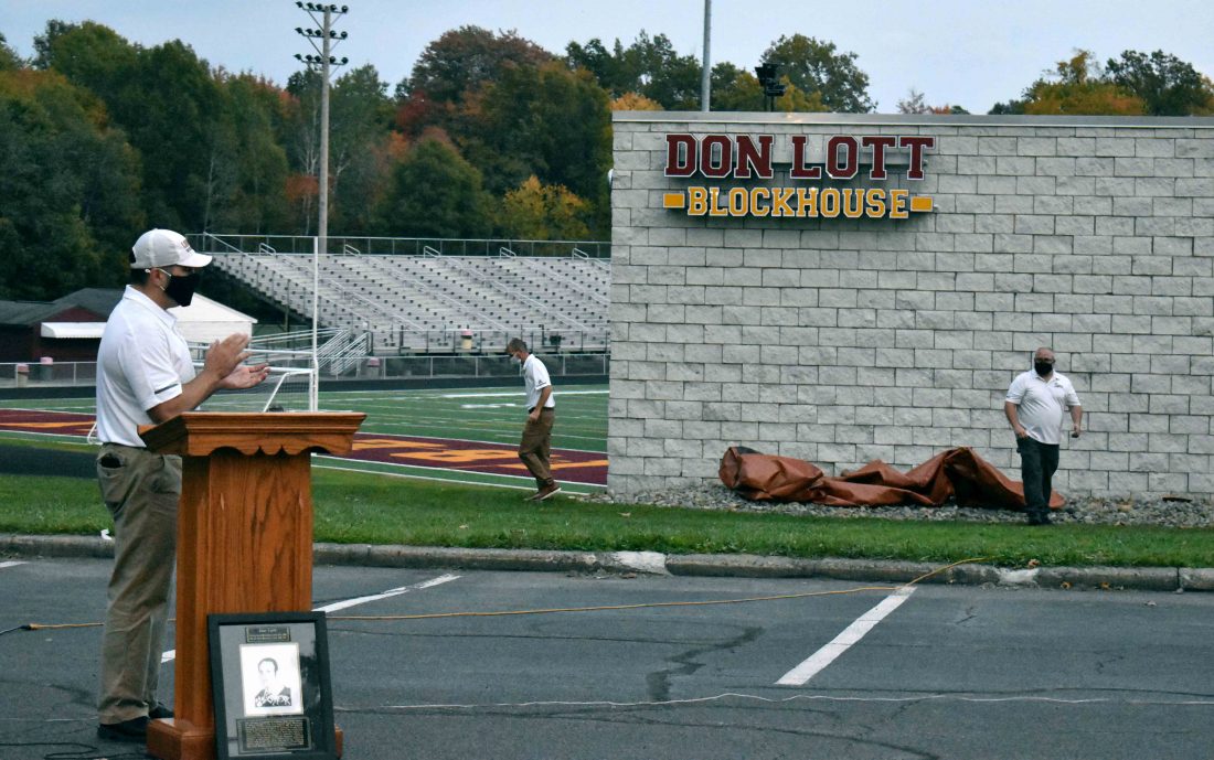 Lott(s) of reasons to honor Liberty legend | News, Sports, Jobs ...